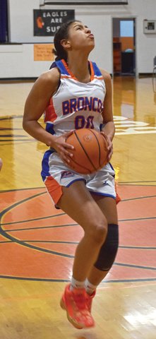 Lady Broncos make history with 30th win - Southern Standard