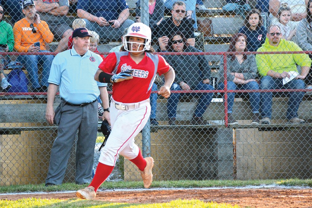 WCMS softball dominates DeKalb - Southern Standard