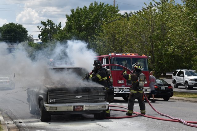 Pickup catches fire by Walmart - Southern Standard
