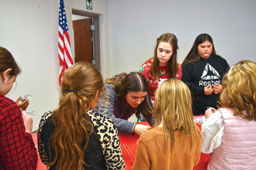 4-H members learn about Christmas around the world - Southern Standard