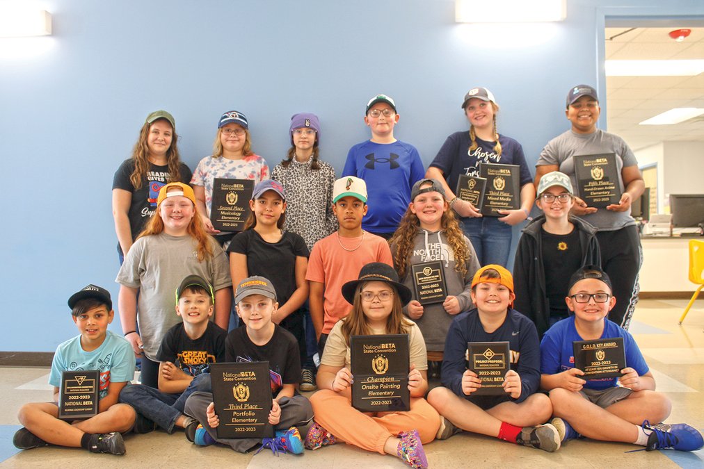 Fundraiser goes to students' heads - Southern Standard