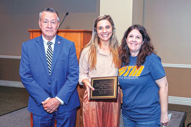 Pennington wins UTM award - Southern Standard