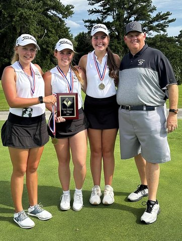 DCHS Golf Takes Top Spot - Smithville Review