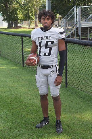 In Football this week - Smithville Review