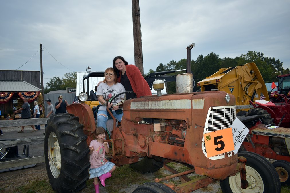 4-H tractor show pulls in participants - Southern Standard