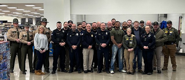 Shop with a Cop provides presents - Southern Standard