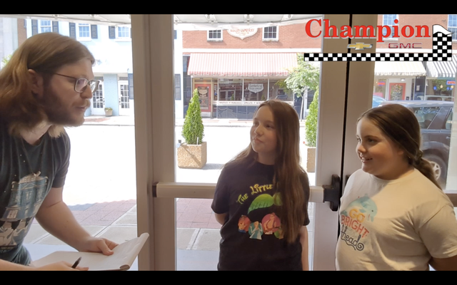 Sidewalk Chats (with Lily and Nora Harvey) - Southern Standard